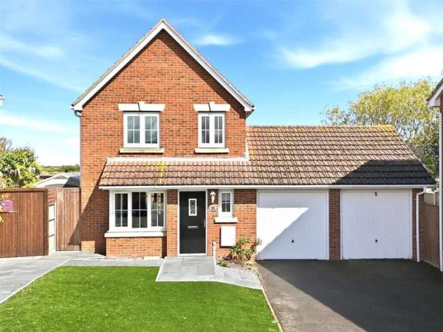 3 Bedroom Detached House