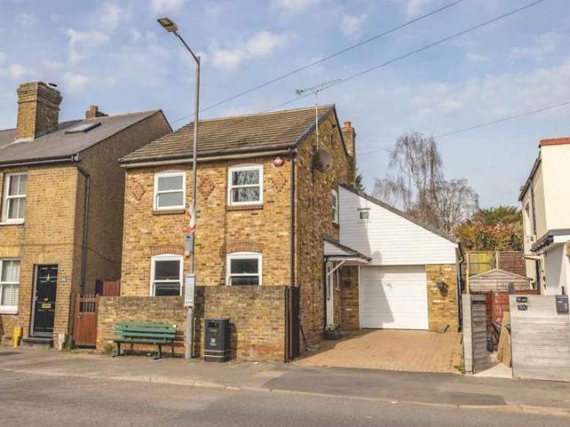 3 Bedroom Detached House