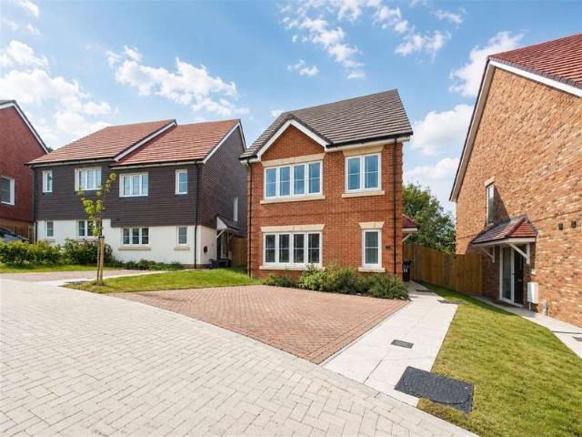 3 Bedroom Detached House