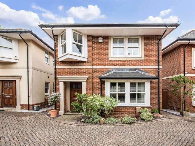 3 Bedroom Detached House