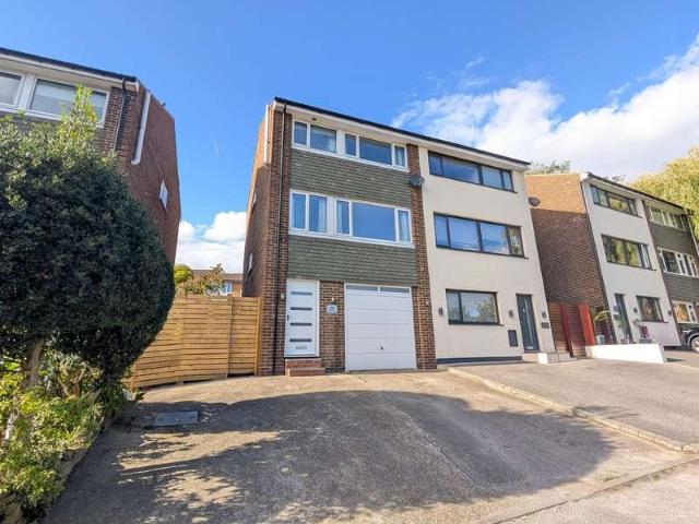 3 Bedroom Detached House