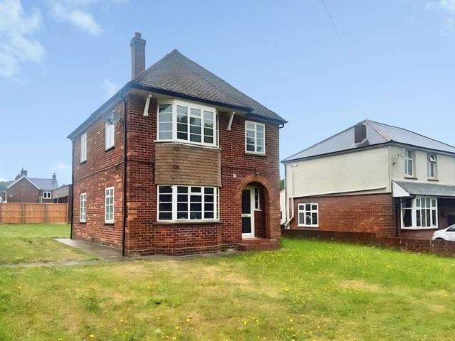3 Bedroom Detached House