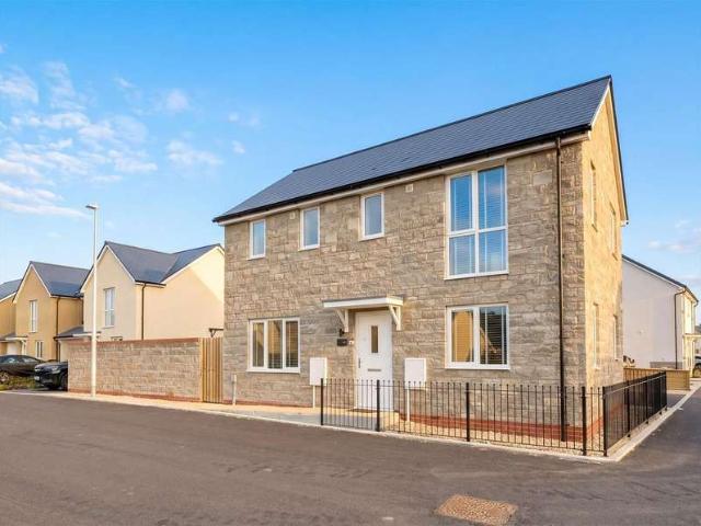 3 Bedroom Detached House