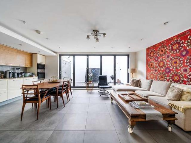 3 Bedroom Detached House