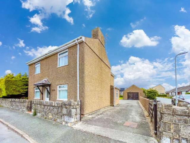 3 Bedroom Detached House