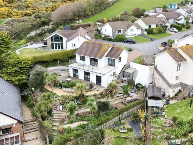 3 Bedroom Detached House