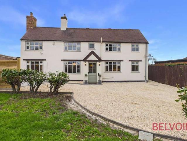 3 Bedroom Detached House