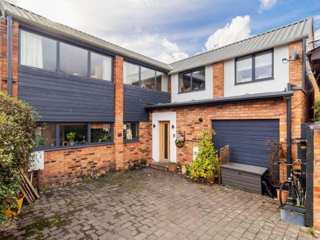 3 Bedroom Detached House