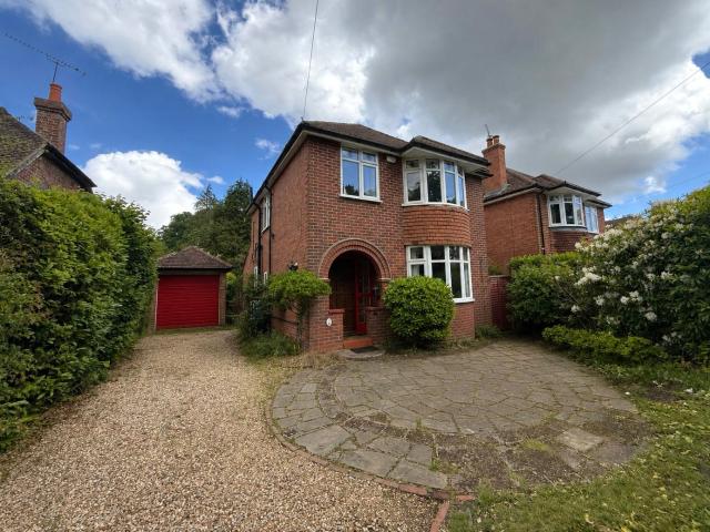 3 BEDROOM Detached House
