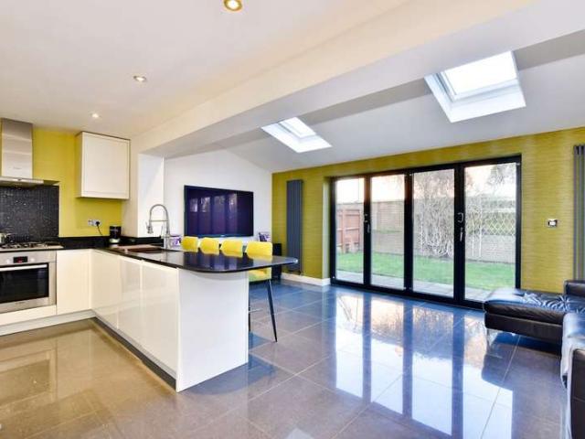 3 Bedroom Detached House