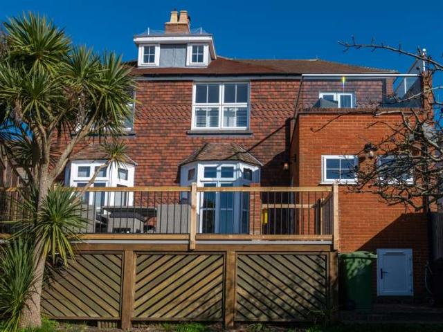 3 Bedroom Detached House