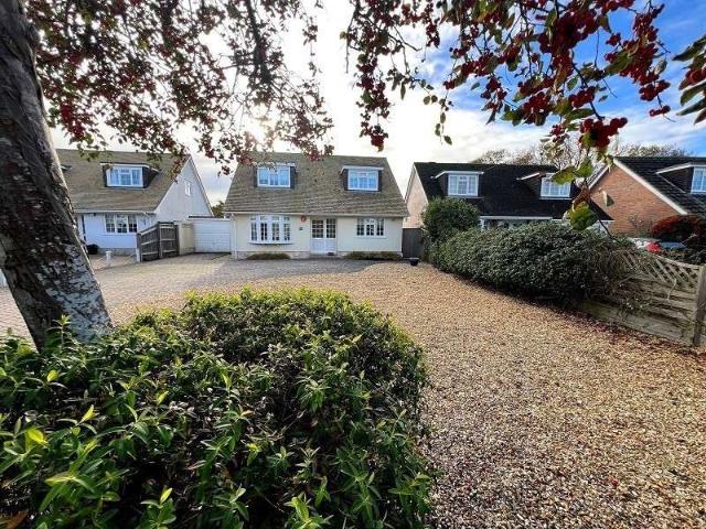 3 Bedroom Detached House