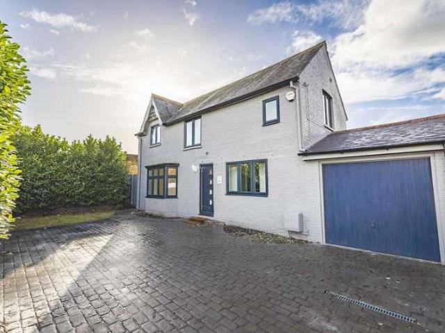 3 Bedroom Detached House