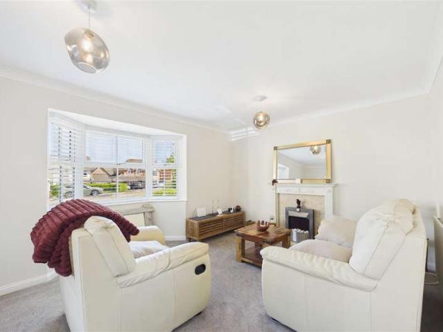 3 Bedroom Detached House