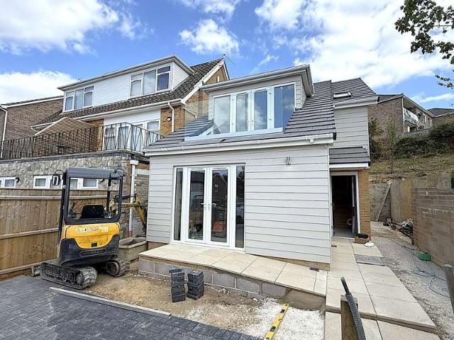 3 Bedroom Detached House
