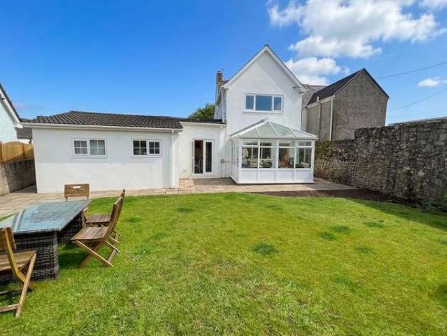 3 Bedroom Detached House