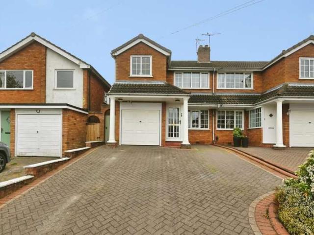 3 Bedroom Detached House