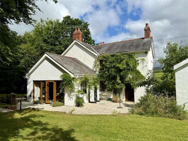 3 Bedroom Detached House
