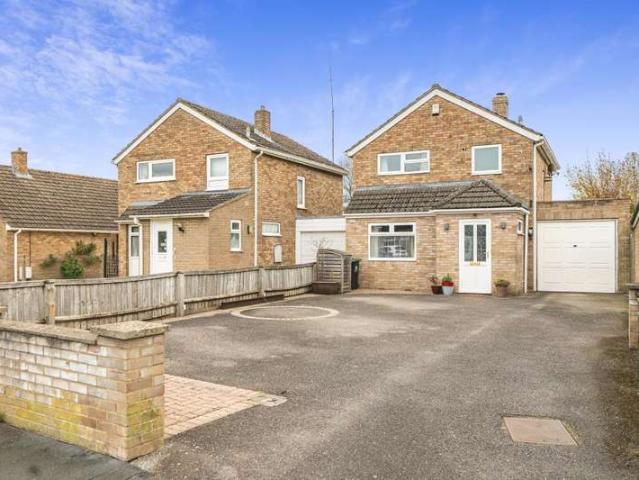 3 Bedroom Detached House