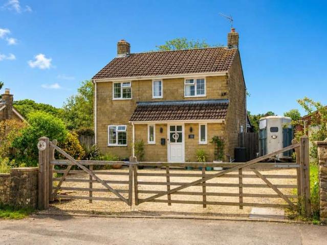 3 Bedroom Detached House