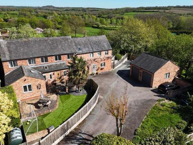 3 Bedroom Detached House