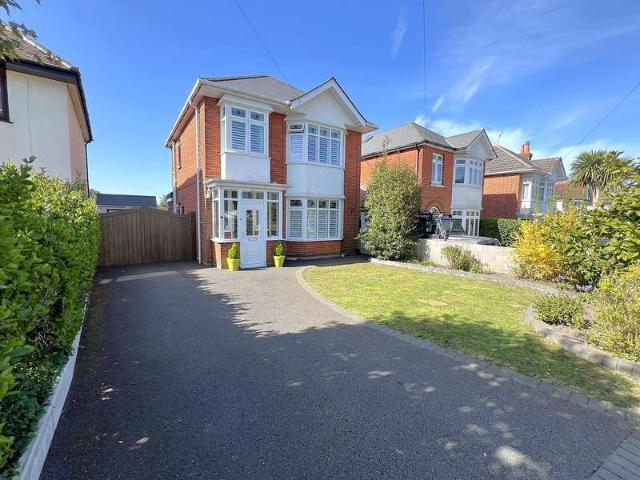 3 Bedroom Detached House