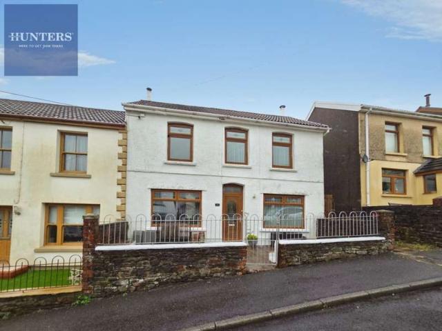3 Bedroom Detached House