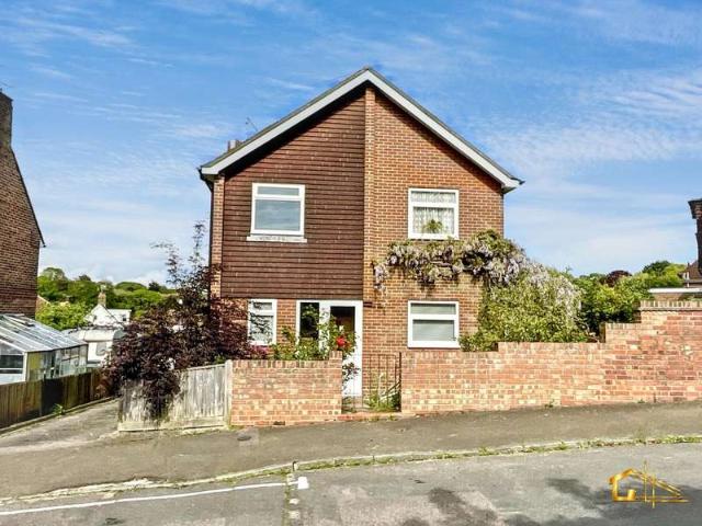 3 Bedroom Detached House