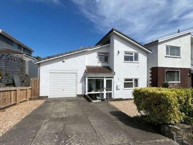 3 Bedroom Detached House