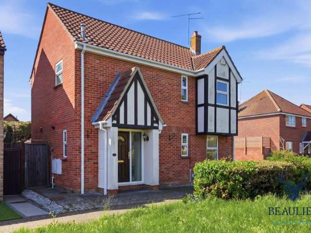 3 Bedroom Detached House