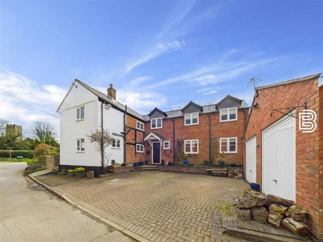 3 Bedroom Detached House