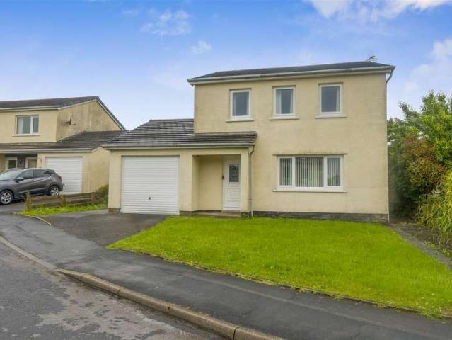 3 Bedroom Detached House