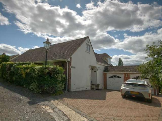 3 Bedroom Detached House