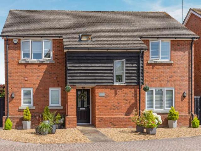 3 Bedroom Detached House