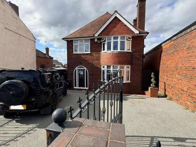 3 Bedroom Detached House
