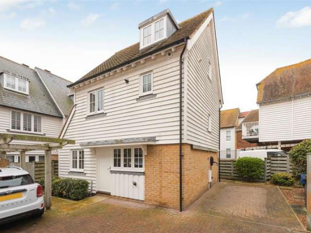 3 Bedroom Detached House