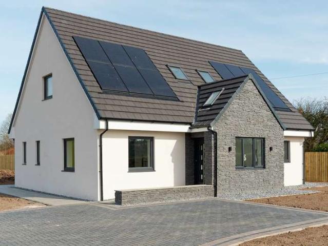 3 Bedroom Detached House