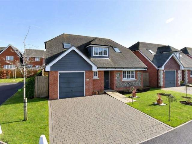 3 Bedroom Detached House