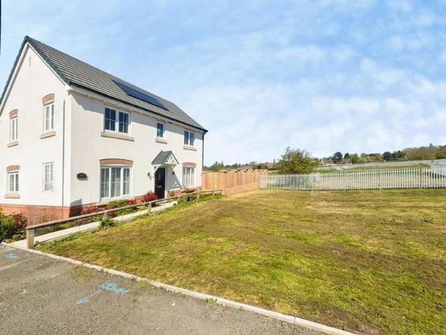3 Bedroom Detached House