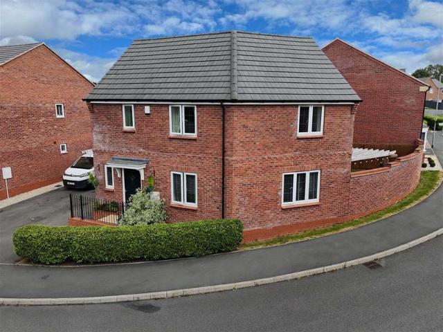 3 Bedroom Detached House