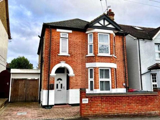 3 Bedroom Detached House