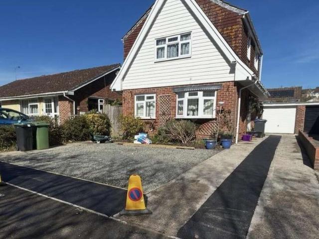 3 Bedroom Detached House