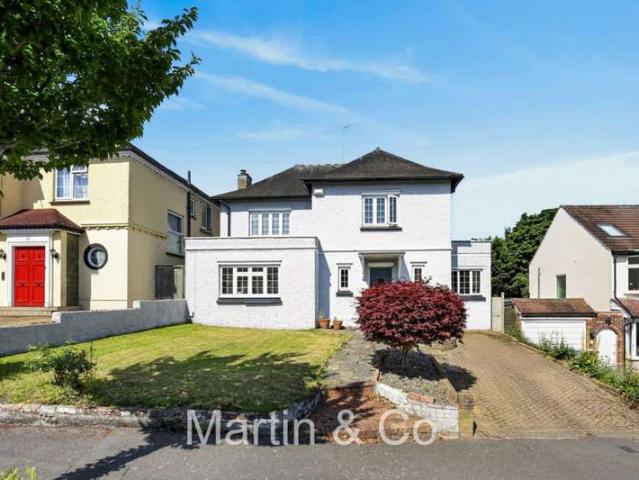 3 Bedroom Detached House