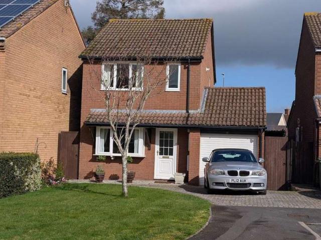 3 Bedroom Detached House