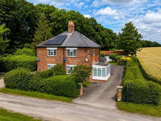 3 Bedroom Detached House