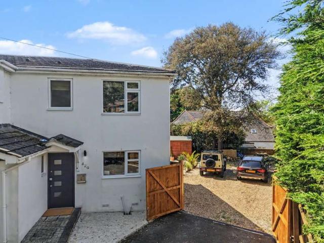 3 Bedroom Detached House
