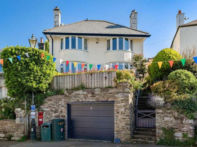 3 Bedroom Detached House