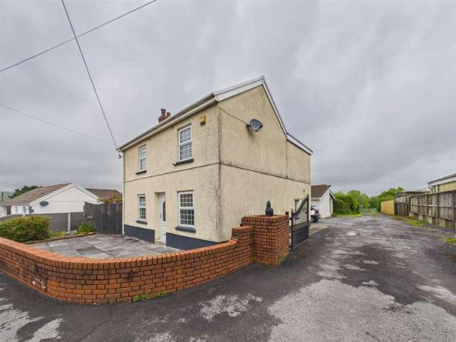 3 Bedroom Detached House