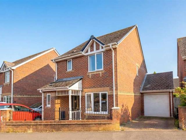 3 Bedroom Detached House