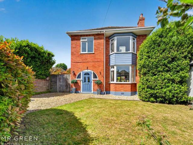 3 Bedroom Detached House